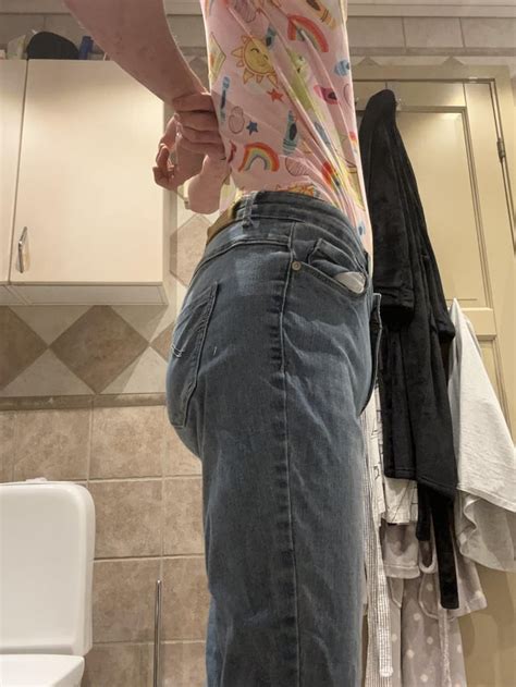 Can You Tell That Im Wearing A Messy Diapee Rdiapersunderclothes