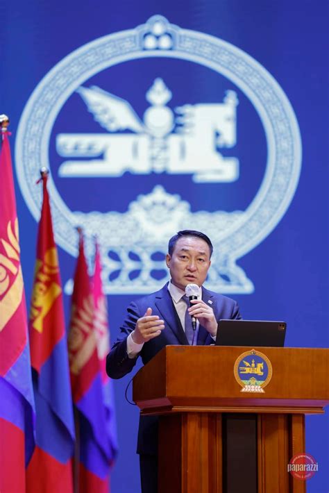 УИХ ын дарга Д Амарбаясгалан Хуулийг хоёр өөр хэрэглээтэй мэт
