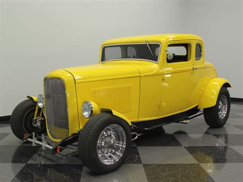 1932 Ford 5 Window Coupe Streetside Classics Classic Exotic Car