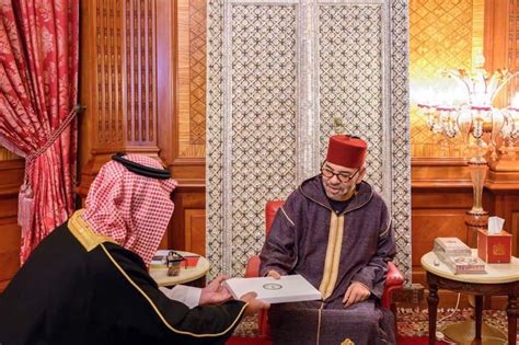 الملك يستقبل مبعوث العاهل السعودي المغرب