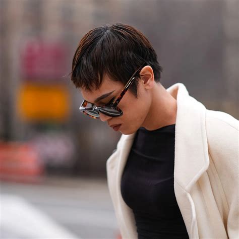 Audrey Pixie So Cool Ist Diese Statement Frisur Cosmopolitan