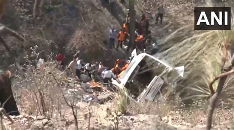 22 Killed 57 Hurt As Bus With Haryana Pilgrims Falls Into Gorge In