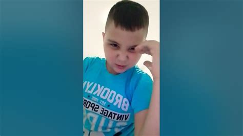 когда твой батя проснулся бухнула и предложил побороться на руках и ты сочко Вау Youtube