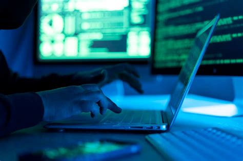 The Ai Battle Cybercriminals Vs Fraud Prevention Experts