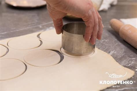 Пиріжки з яблуками Рецепт пиріжків з листкового тіста від Євгена Клопотенка