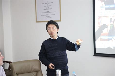 清华大学首批本科生教改（综合改革）项目——“建设清华x Lab教育平台，促进创意创新创业人才的发现和培育”结题鉴定会召开