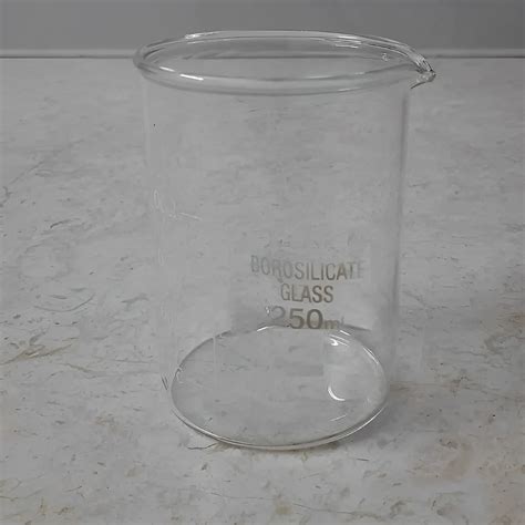 Cylindrical 250ml Borosilicate Glass Beaker For Laboratory Size