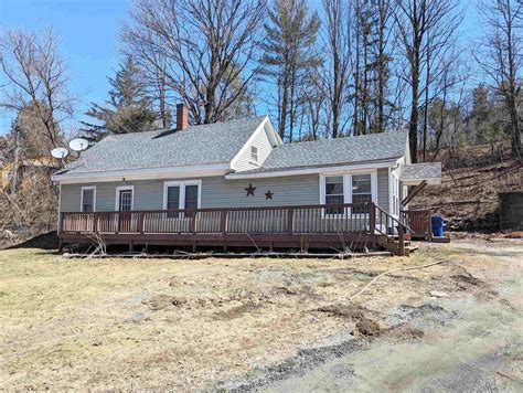 5824 Memorial Drive Lyndonville Vt 05851 See Est Value Schools And More