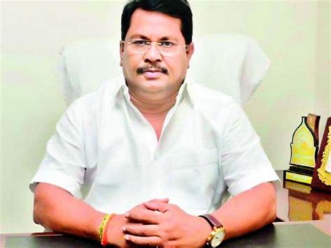 Minister Vijay Wadettiwar Hide Financial Information In The Assembly