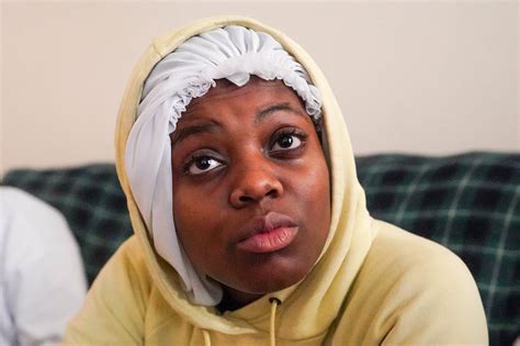 Nypd Cop Suspended After Pummeling Teen Girl In Viral Video