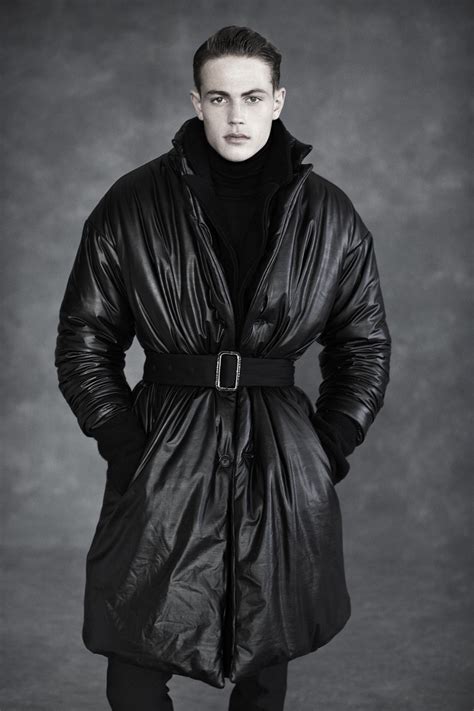 Tom Barker For Lofficial Hommes Germany