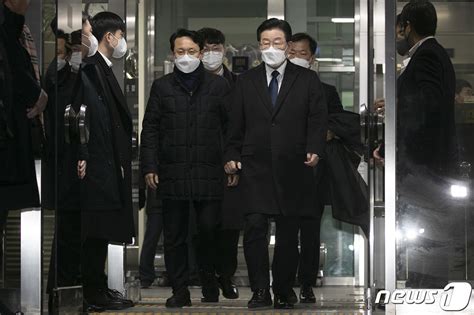 검찰 조사 마친 이재명 네이트 뉴스