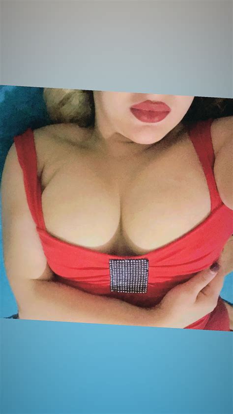 ️ ️ ️سارا هستم تازه واردم کون گنده حشریم🔥🔥دلم کیر می خواد بیایید کوس تپلم رو جررر بدین ️ ️