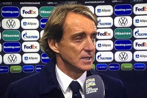 مدرب مغربي يقترب من خلافة مانشيني في منتخب السعودية