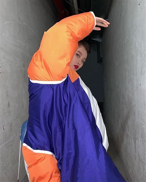 Esther Yu Estheeerrrrr • Ảnh Và Video Trên Instagram Fashion Rain