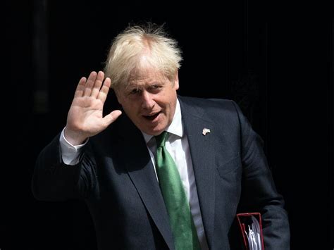 Boris Johnson Returns To Uk Amidst Rumours He Will Run For Pm