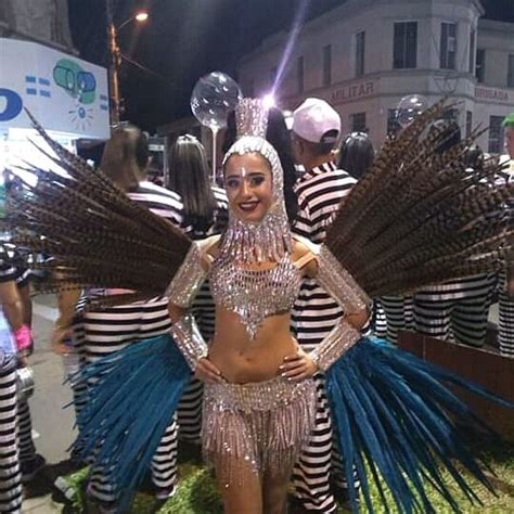 Os Sentenciados Julia Hasselmann Rosa Rainha Infanto Juvenil 2019