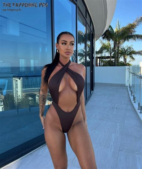 Steph Pacca Exposed Her Sexy Ass Before Christmas 11 Photos The