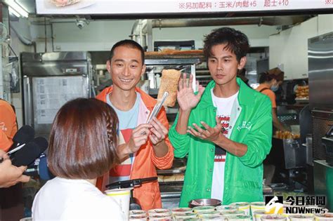 浩子被拱「擁抱阿翔」秒拒絕 2人合體網友反應一面倒 娛樂 Nownews今日新聞
