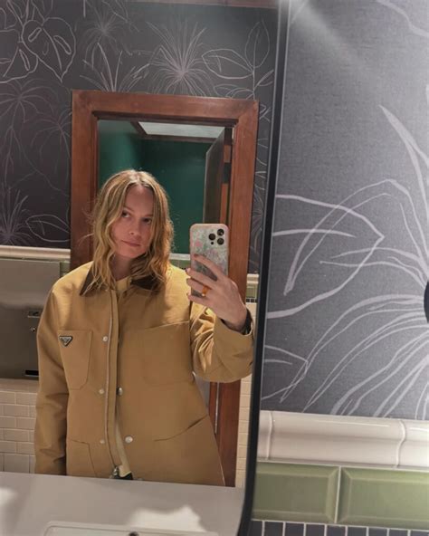 Brie Larsons Slutty Selfie Of The Day