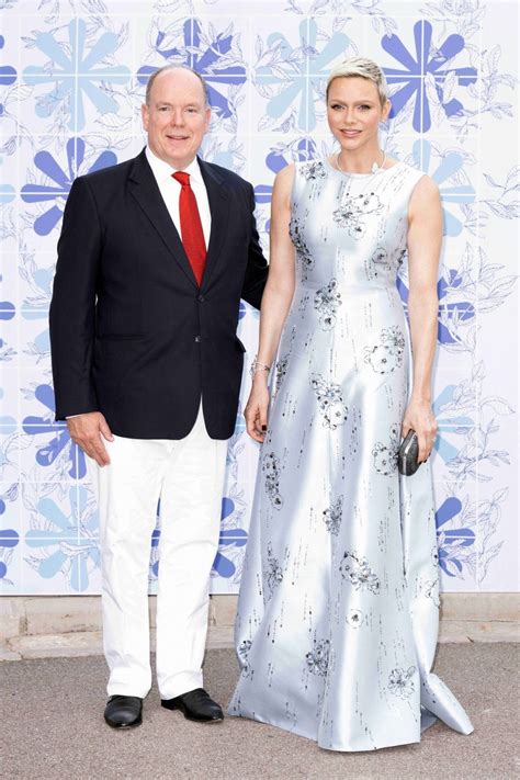 Princeza Charlene Ponovno U Javnosti Je Li Sve Loše Napokon Iza Nje