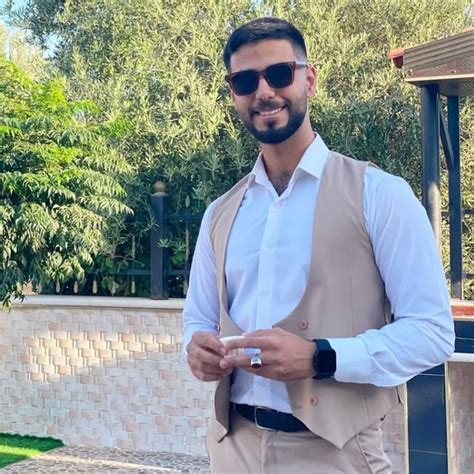 تعجبني البنت مجتمعها صغير فش فيه شباب فش فيه ناس متخلفه بنت تعرف شو