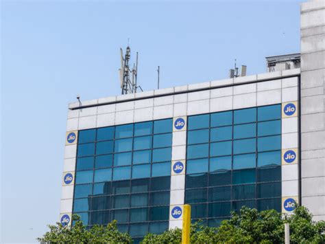 Jio Gets Dot Nod To Launch Satellite Based Broadband Services Report