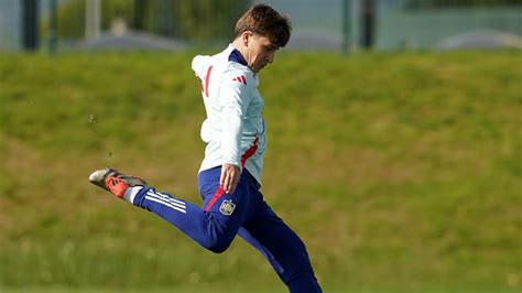 La Rojita Vuelve A La Línea Para Un Amistoso Ante Inglaterra Vie 18