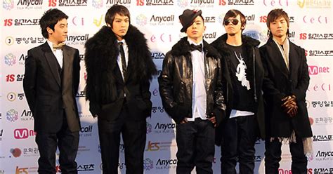 빅뱅 승리 골든디스크 리허설 중 발목 인대 부상