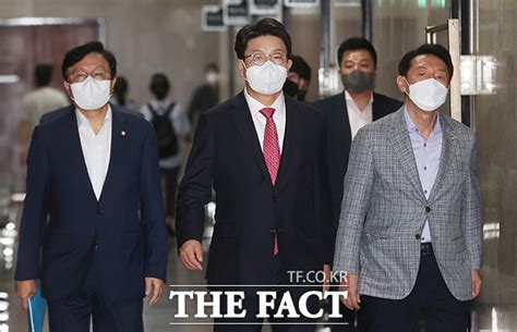 권성동 당대표 개인 비위로 혼란의 연속 새 비대위로 갈등 종식해야 Tf사진관 포토 기사 더팩트