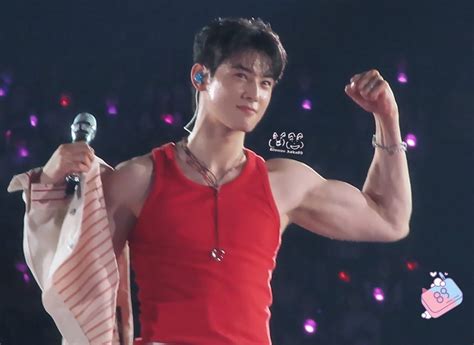 차은우 팔뚝 근황 유머 움짤 이슈 에펨코리아