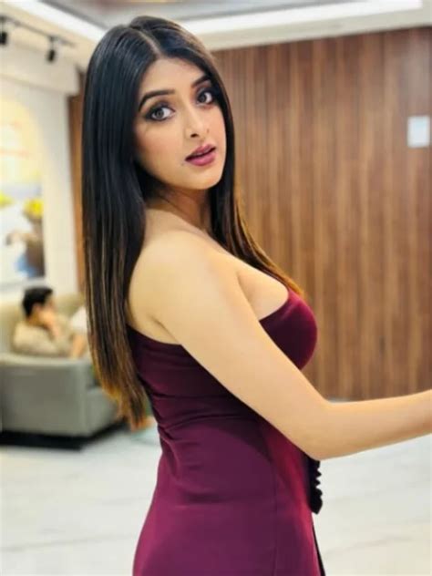 Ayushi Shekhawat Biography Wiki Age Height Career Net Worth And