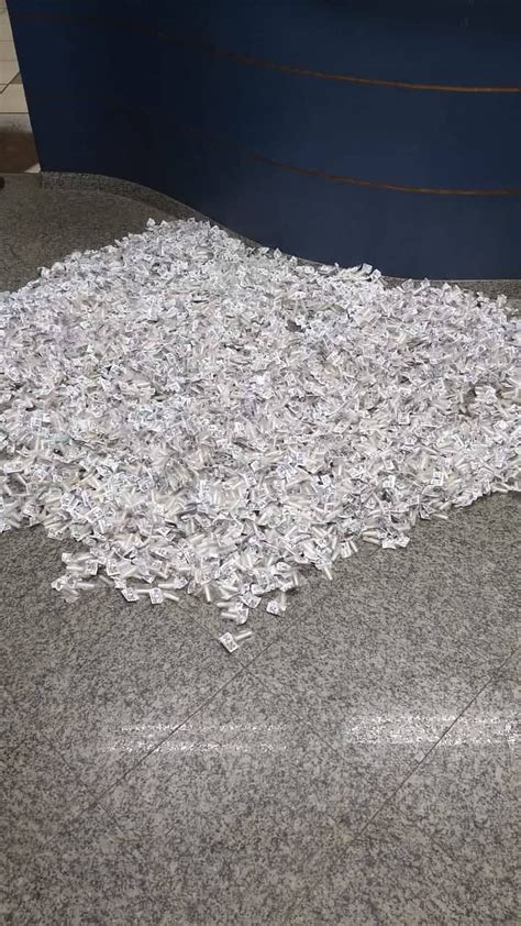 Homem é preso maconha e cocaína escondidas no porta malas do carro
