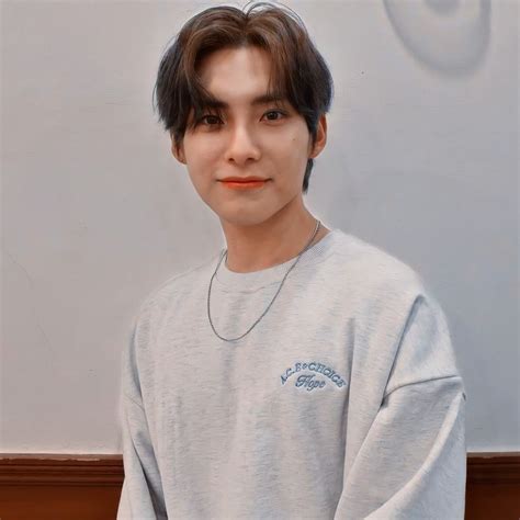 Icons Aesthetic Wallpapers Kpop Ace Jun Parkjunhee A C E Kpop Aesthetic