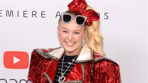 Jojo Siwa Introduces Girlfriend Kylie Says Shes The Happiest Ive
