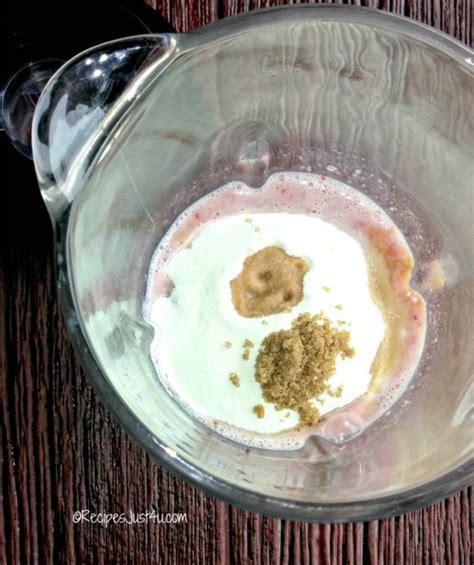 Skinny Strawberry Banana Smoothie With Almond Milk