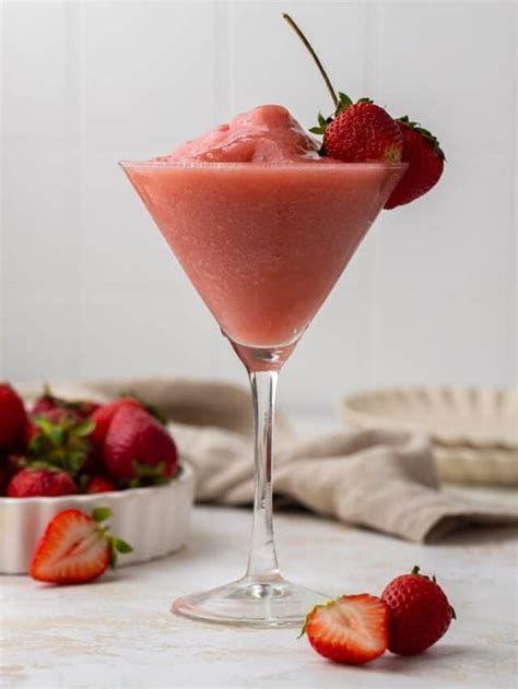 Easy Frosé With Strawberries Lifestyle Of A Foodie
