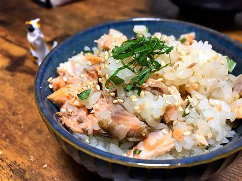 【2025年1月最新】『鮭と大葉と塩昆布の鮭混ぜご飯』が仕事帰りに30分でできた！帰宅が楽しみになる晩ご飯レシピ