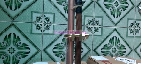 Ốc Xiết Cáp Chữ U Cọc Với Cáp