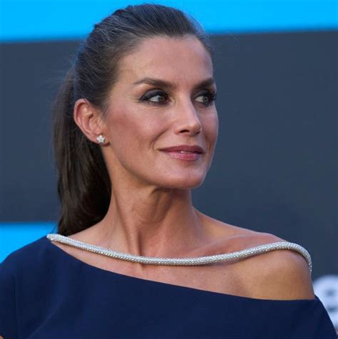 Los secretos del último look de la reina Letizia en los Premios