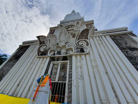 Readme Me นมัสการพระธาตุท่าอุเทน พระธาตุแห่งความรุ่งโรจน์ศักดิ์สิทธิ์ริมแม่น้ำโขง