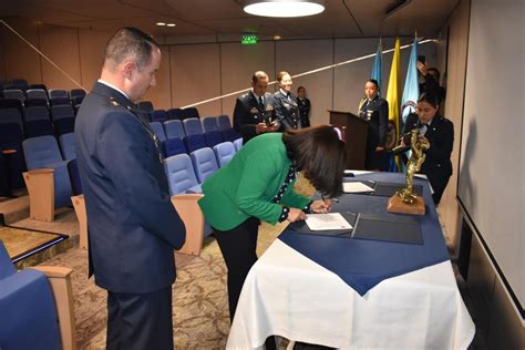Convenio Académico Internacional Fue Celebrado Entre La Escuela De