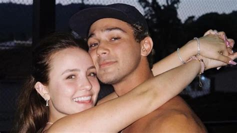 Larissa Manoela surpreende ao mostrar fotos inéditas do casamento