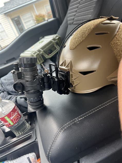 First Pvs 14 R Nightvision