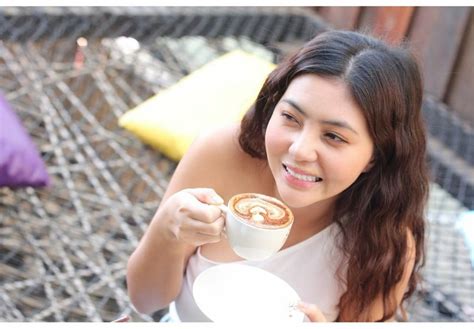 ស៊ីន យូប៊ីន ថតវីដេអូបង្ហាញពីរបៀបធ្វើការ៉េមចេក តែបែរជាមានអ្នកចូលទៅខមមិនបែបនេះទៅវិញ មានវីដេអូ