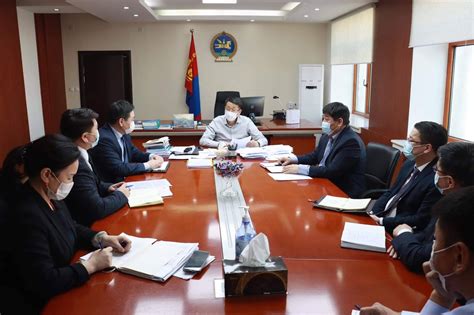 Л Энх Амгалан сайд Үйлдвэрчний эвлэлийн төлөөлөлтэй уулзлаа