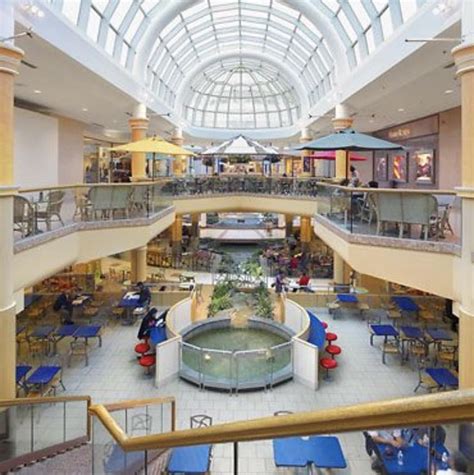 Square One Mall Old Pictures From Before Renovations 1987 2012