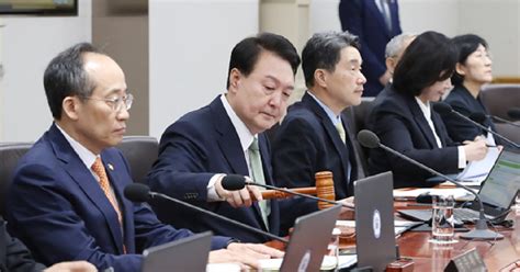 집권 3년차 앞뒀는데文 정부 임명 공공기관장 절반 이상 자리유지