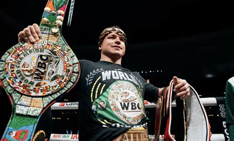 Canelo Álvarez deja de ser campeón indiscutido luego de perder su