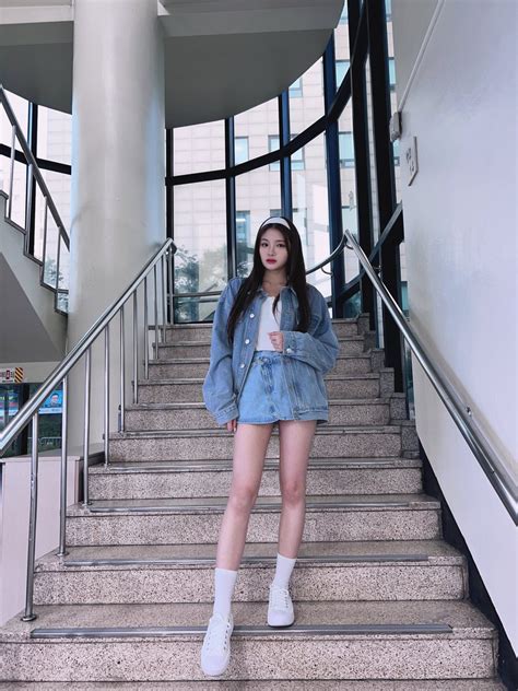 켈리🦥 인디에어 뮤뱅무대 👖청청착 어때요 트라이비 Tribe Kelly 켈리 트라이비 Tribe